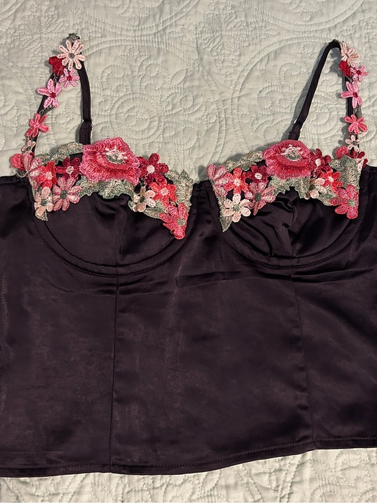 Princess Polly | Tops | Princess Polly Floral Corset Black With Pink ...